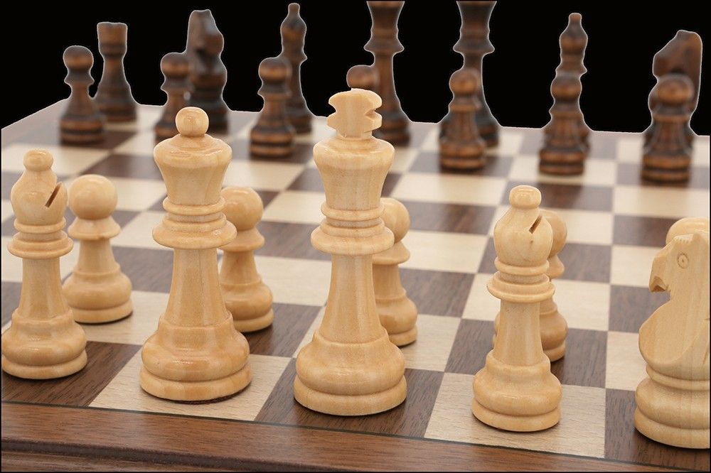 Dal Rossi Italy Chess Set – Walnut, 30cm – Botter.co.nz